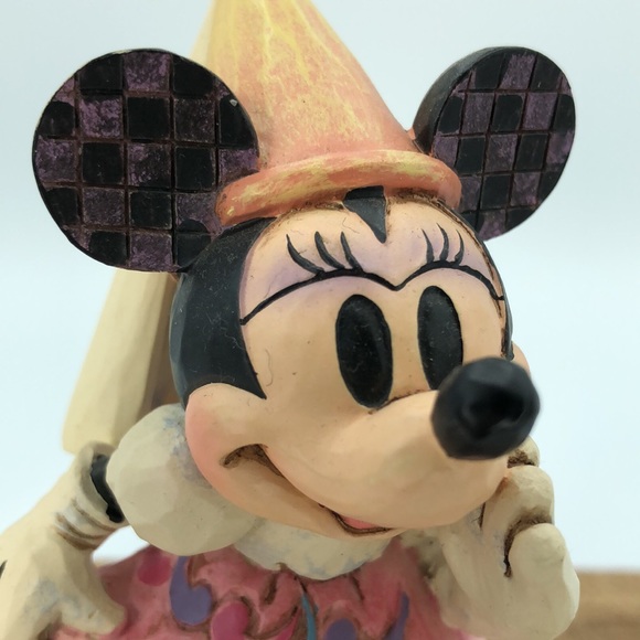Disney | Art | Disney Traditions Jim Shore Minnie Mouse Figurine Demure ...